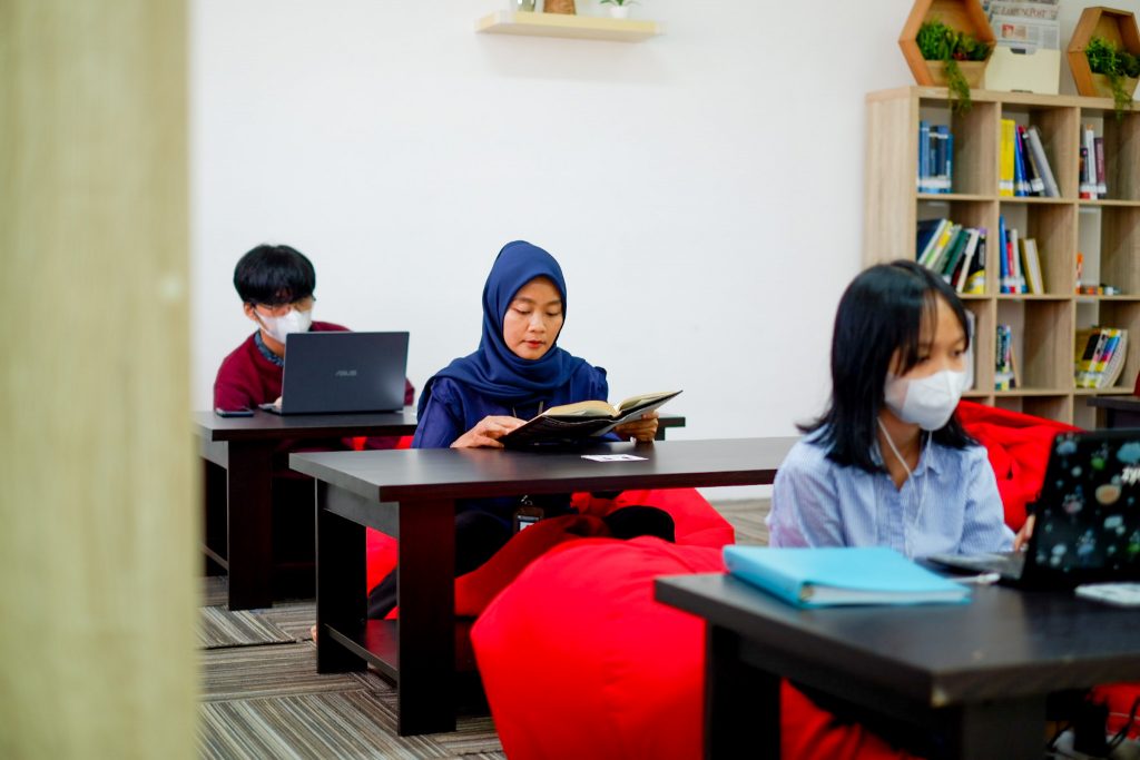 Baca di Tempat – UPA Perpustakaan ITERA